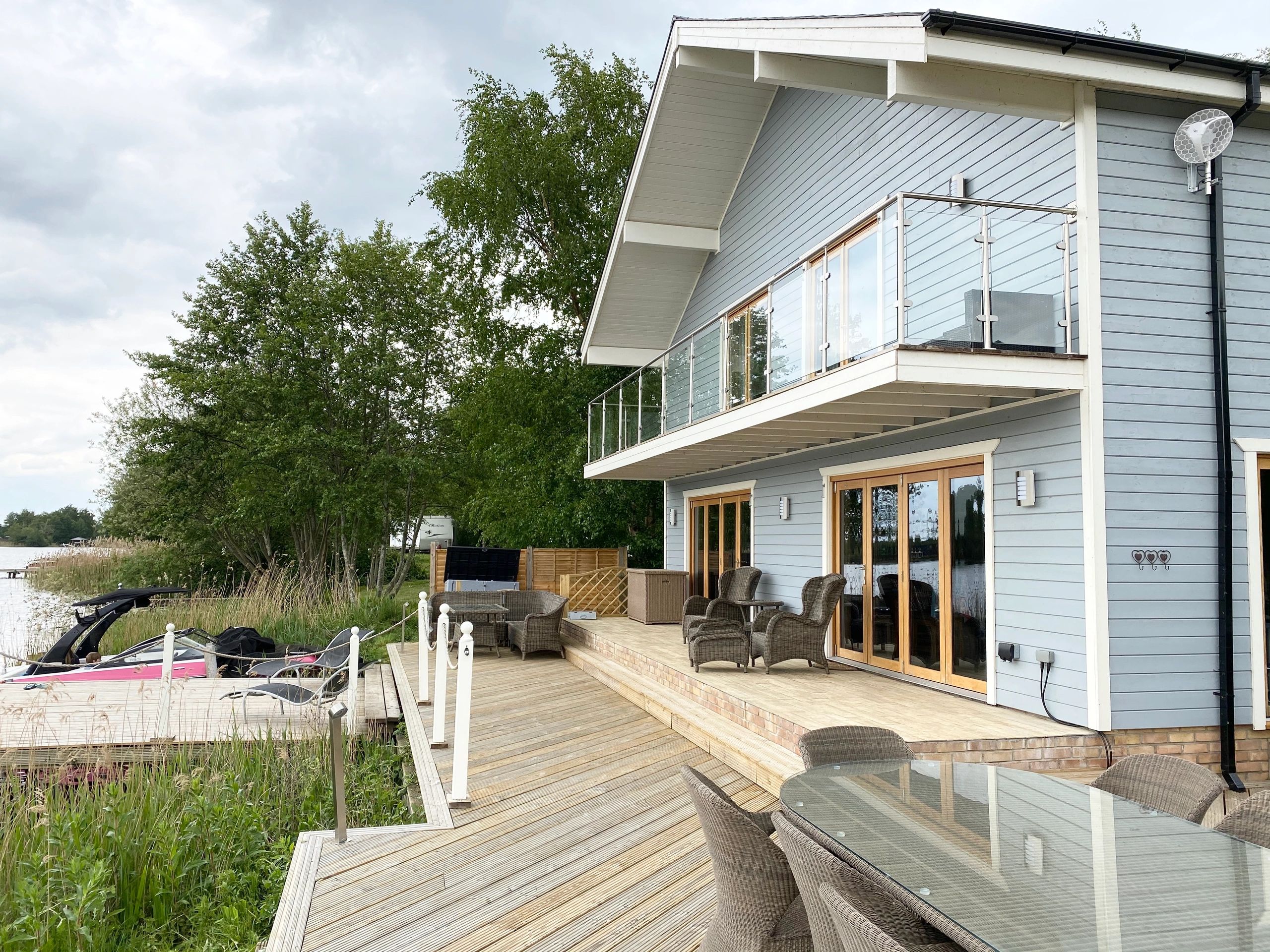 Malibu lake house - Pentney Lakes, Norfolk, Cabin Rentals